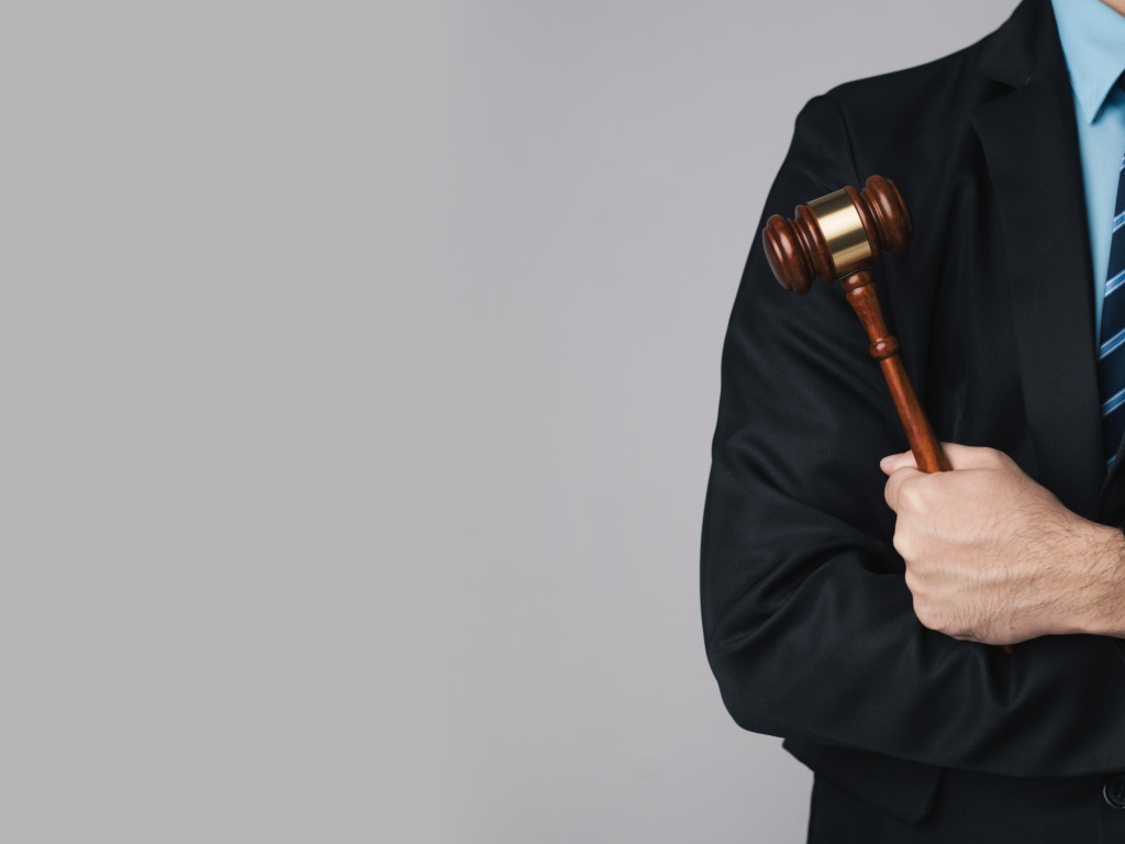 Con o sin voluntad, la subasta se hace