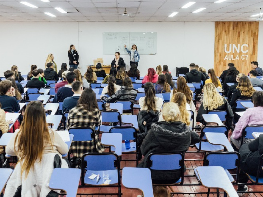 Llaman a concursar a profesionales de psicología y trabajo social